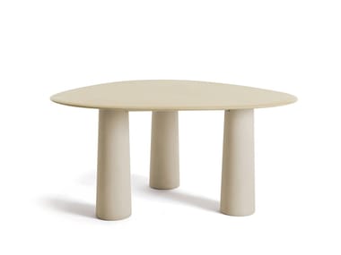 BOLD Cement table By Ethimo