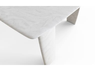 BISCUIT Rectangular marble garden table By Exteta