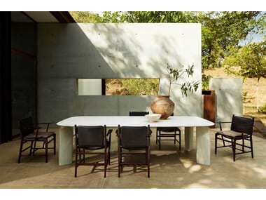 LEVANTE Mahogany and leather garden chair with armrests By Exteta