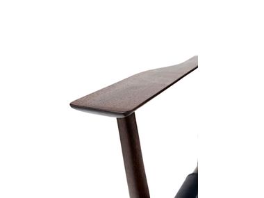 LEVANTE Mahogany and leather garden chair with armrests By Exteta