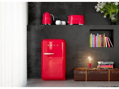 Freestanding mini fridge automatic FAB5 Smeg 50's style Collection By Smeg
