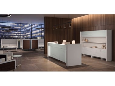 FREEPORT Wood veneer reception desk By Ofifran | design Dorigo Design