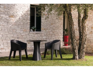 Polyethylene table FROZEN DINING TABLE By Plust design Matteo Ragni ...