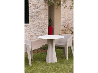 Polyethylene table FROZEN DINING TABLE By Plust design Matteo Ragni ...