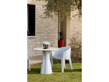 Polyethylene table FROZEN DINING TABLE By Plust design Matteo Ragni ...