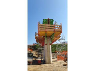 UCB - CLIMBING BRACKETS Tubular structure and scaffolding By Faresin ...