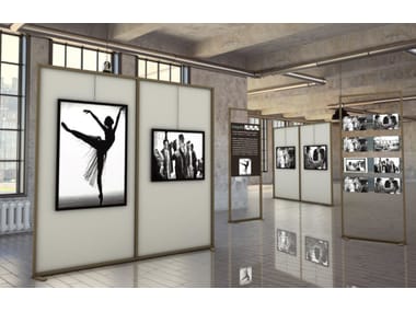 INUNO Double-sided floor-standing aluminium display unit By STUDIO T