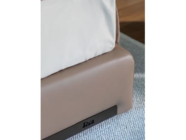 ATELIERM 床 By Flou