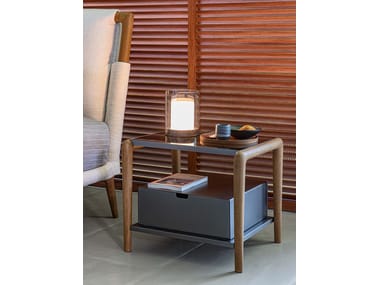 GAUDÍ Square wood and glass bedside table By Flou | design Matteo Nunziati