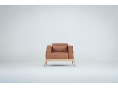 FAWN Leather armchair with armrests By GAZZDA | design Salih Teskeredzic