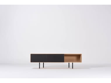 FINA Mobile TV in rovere con cassetti By GAZZDA | design Mustafa Cohadzic