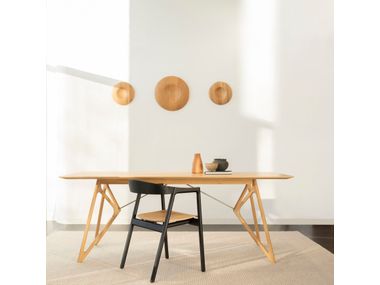 MUNA Chair By GAZZDA | design Salih Teskeredzic