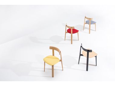 NORA Chaise en chêne avec dossier ouvert By GAZZDA | design Mustafa ...