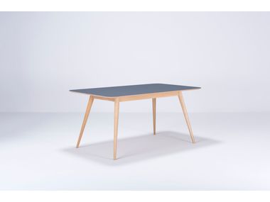 STAFA Rectangular oak table By GAZZDA | design Salih Teskeredzic