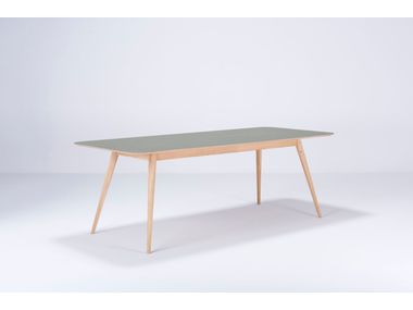 STAFA Rectangular oak table By GAZZDA | design Salih Teskeredzic