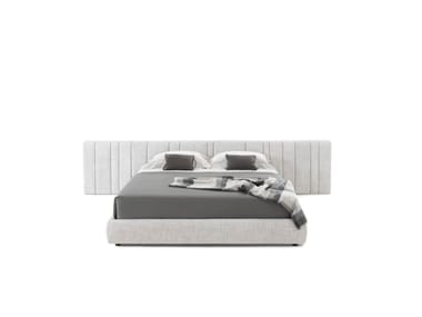 KARPHI NAP 床 By Giorgetti