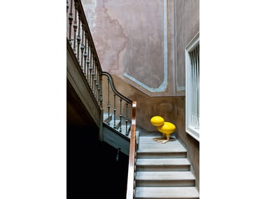 HAPPY BIRD Polyethylene sculpture By Magis | design Eero Aarnio