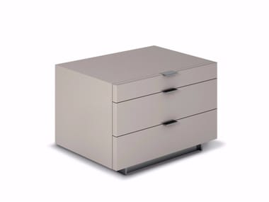 Bedside tables by Minotti | Modern, with drawers and doors | Archiproducts