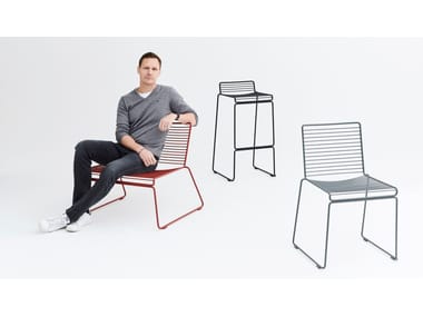 HEE Stackable powder coated steel easy chair By Hay | design Hee Welling