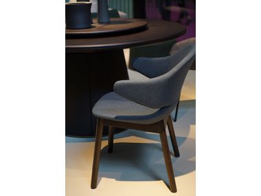 HUG Leather chair with armrests and beech legs By grado design | design ...