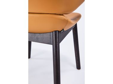 HUG Leather chair with armrests and beech legs By grado design | design ...