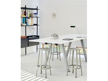 APEX TABLE Table lamp By Hay