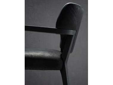 MANTIS Chair By Henge | design Ugo Cacciatori