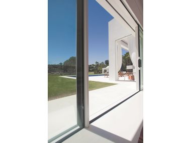 Aluminium patio door HI-FINITY By Reynaers Aluminium