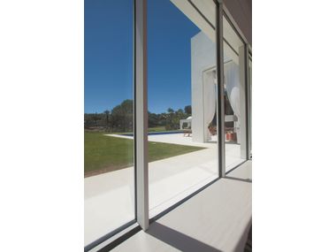 Aluminium patio door HI-FINITY By Reynaers Aluminium