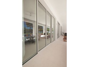 Aluminium patio door HI-FINITY By Reynaers Aluminium