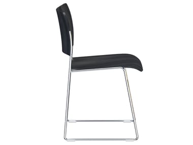 40/4 XTRA Stackable sled base wood veneer chair By Howe | design David ...