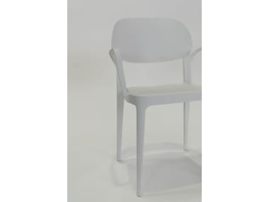 ALMA DESIGN - AMY WHITE set Stackable technopolymer garden chair By In ...