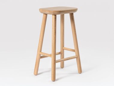 JASPER COUNTER | Stool Oak stool with footrest By Liqui Contracts