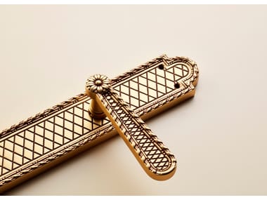 JORDAN | Door handle on back plate Brass door handle on back plate By Dnd