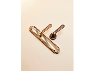 JORDAN | Door handle on back plate Brass door handle on back plate By Dnd