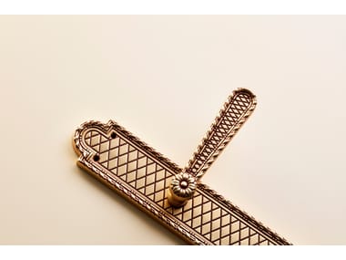 JORDAN | Door handle on back plate Brass door handle on back plate By Dnd