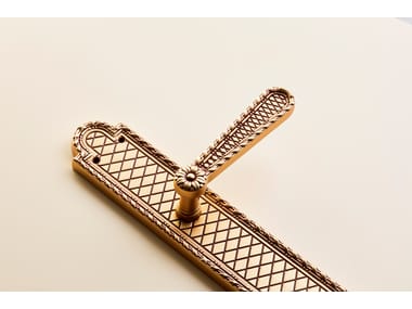 JORDAN | Door handle on back plate Brass door handle on back plate By Dnd