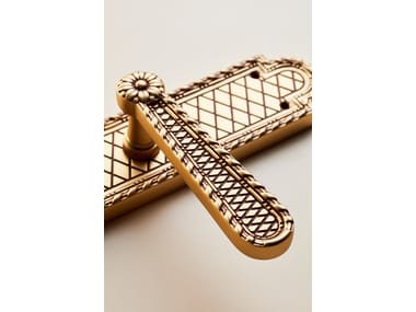 JORDAN | Door handle on back plate Brass door handle on back plate By Dnd