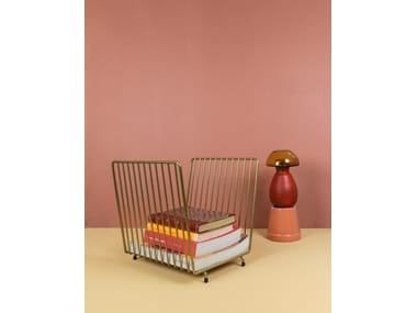 JOURNAL Magazine rack By Maze