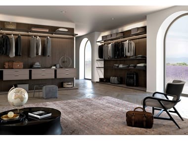 Custom walk-in wardrobe KAB By OLIVIERI