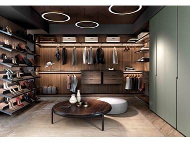 Custom walk-in wardrobe KAB By OLIVIERI