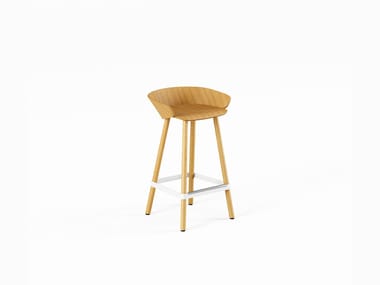 KARL High wooden stool with footrest By FREZZA | design Luca Nichetto