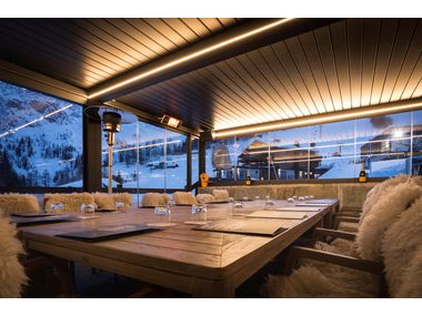 KEDRY PLUS Freestanding aluminium pergola with adjustable louvers By KE ...