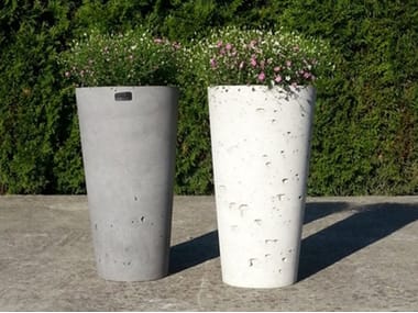 Concrete garden vase / vase HK By betton design Bronislav Javora