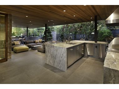 SIGNATURE Outdoor kitchen By Kalamazoo