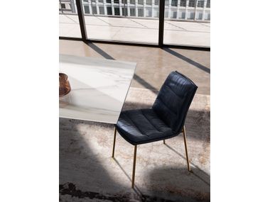 LADY Chair By EFORMA | design Antoy Filips