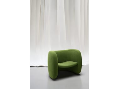 LAGOA Fabric easy chair with armrests By Tacchini | design Zanini de Zanine