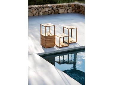 LANTERN Lanterna in teak By TRIBÙ