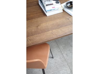 LAX | Table By more design Gil Coste