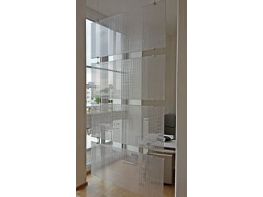 LIGHTSCREEN Sound absorbing modular hanging office screen By objectiv